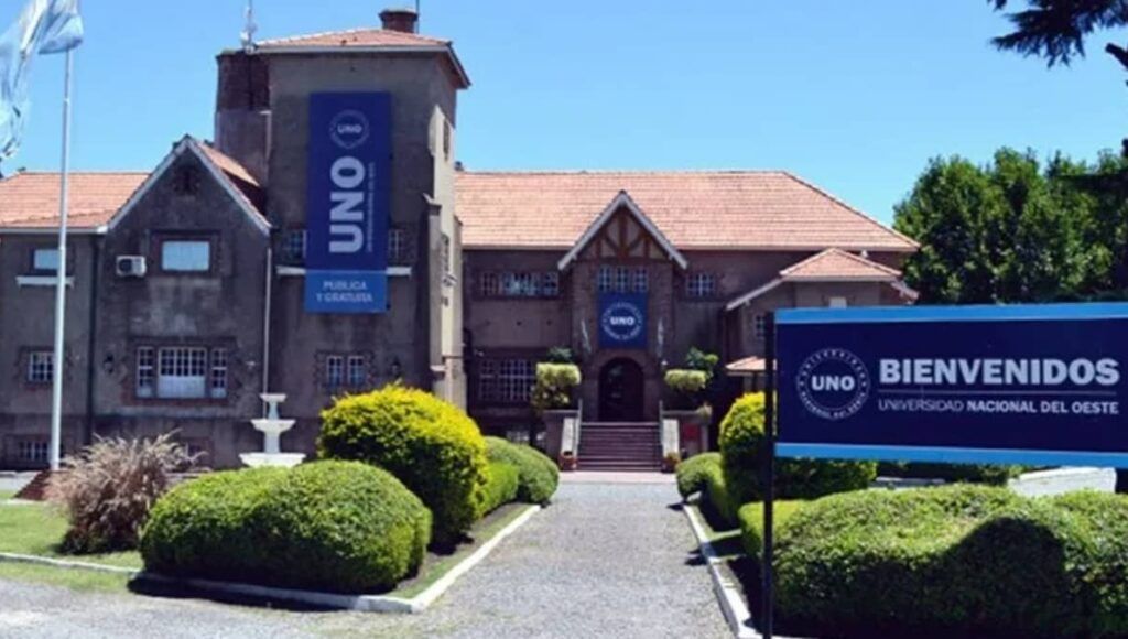 Un estudiante de la UNO es una de las personas que más sabe de economía ...