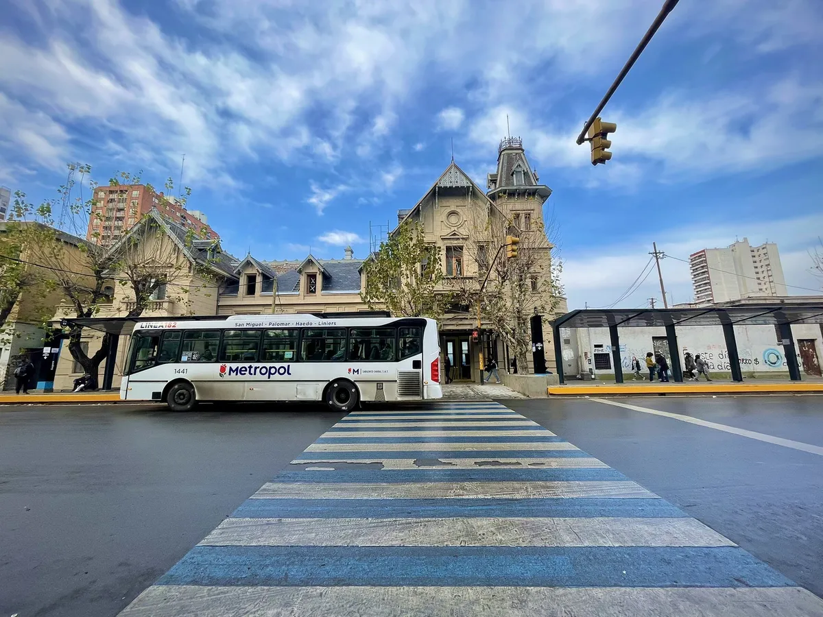 Estación Ramos Mejía: ya se habilitaron las nuevas paradas de colectivo ...